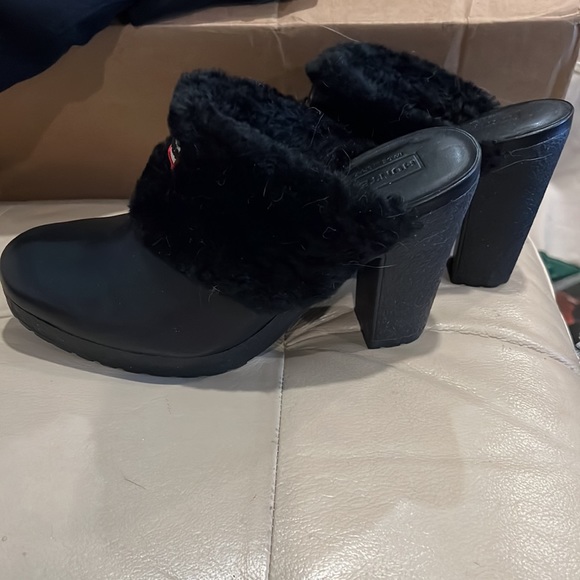 Hunter | Shoes | Hunter Black Leather And Brazilian Sheepskin Sherpa ...